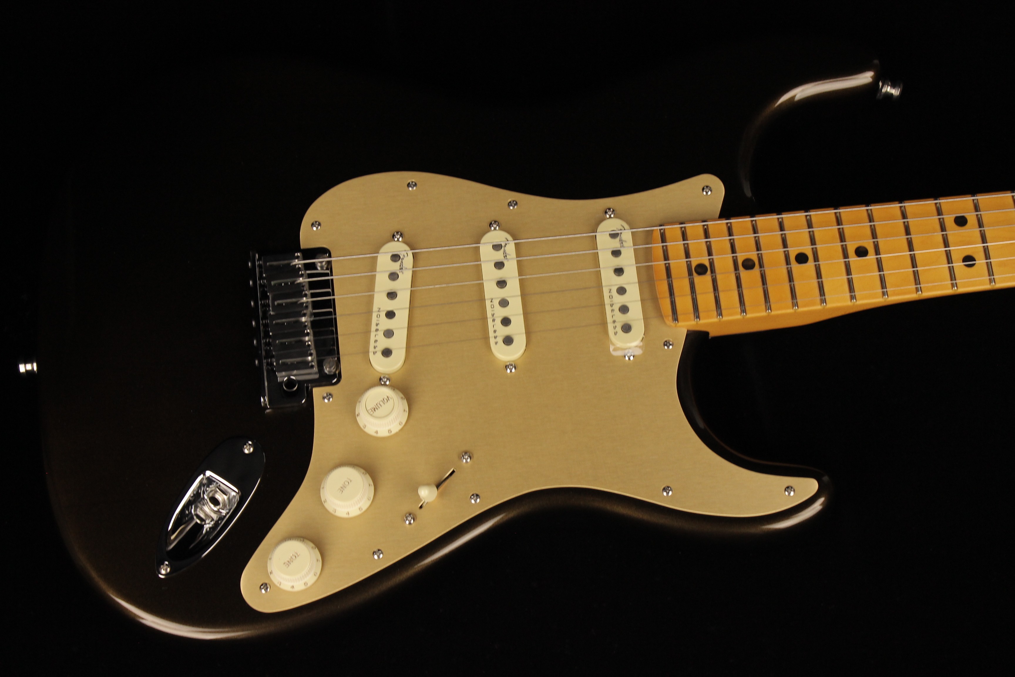 Fender American Ultra Stratocaster Texas Tea (SN: US22067089) | Gino ...