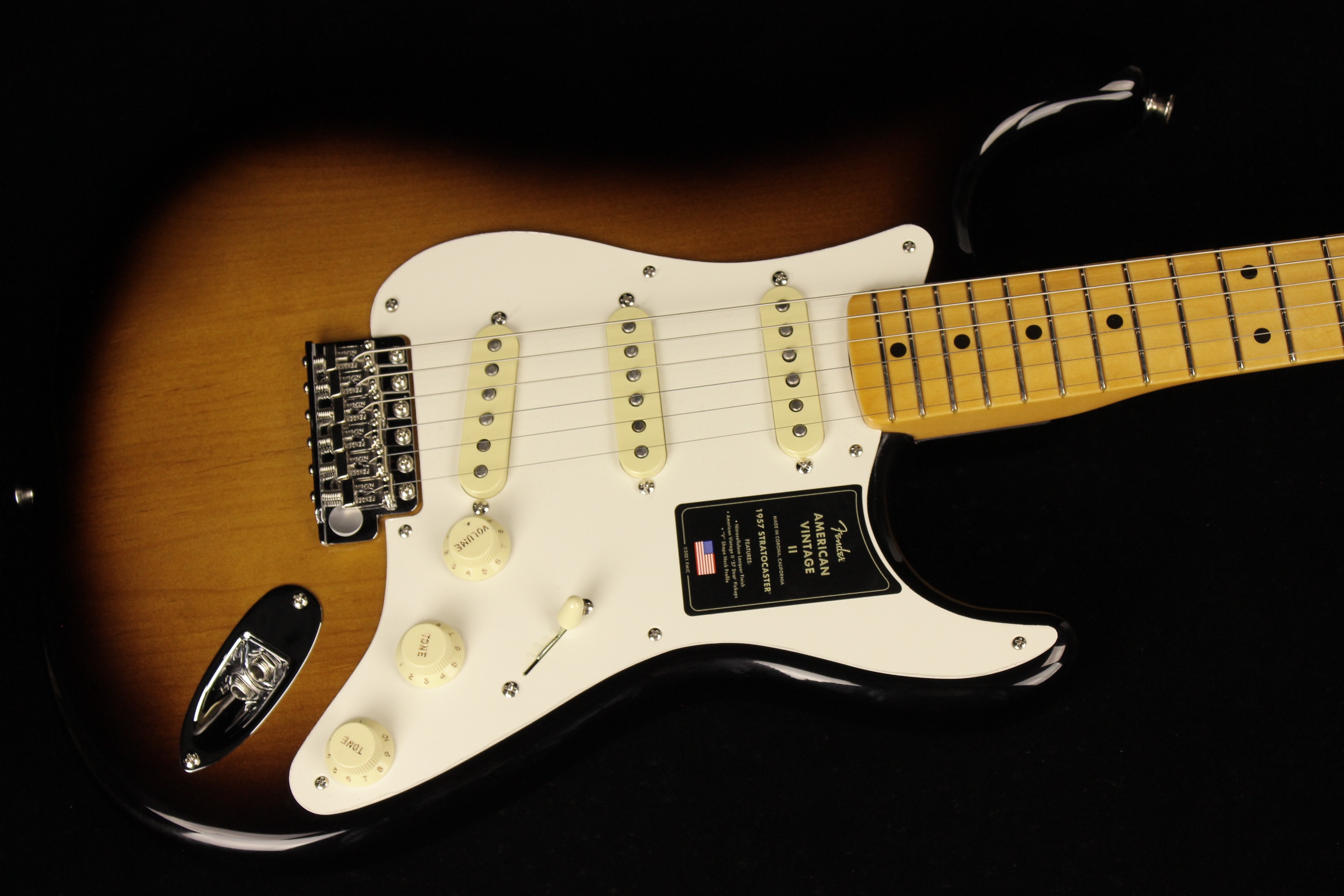 Fender American Vintage II 1957 Stratocaster 2-Color Sunburst (SN ...