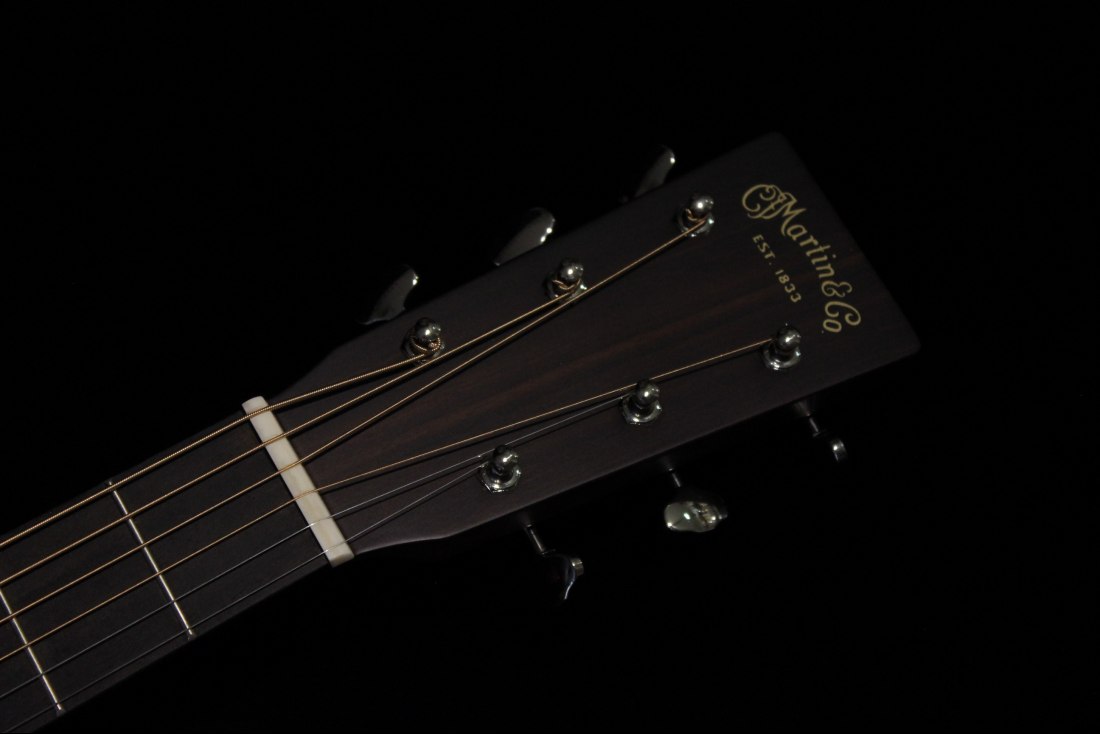 Martin D-18 Natural (SN: 2386698) | Gino Guitars