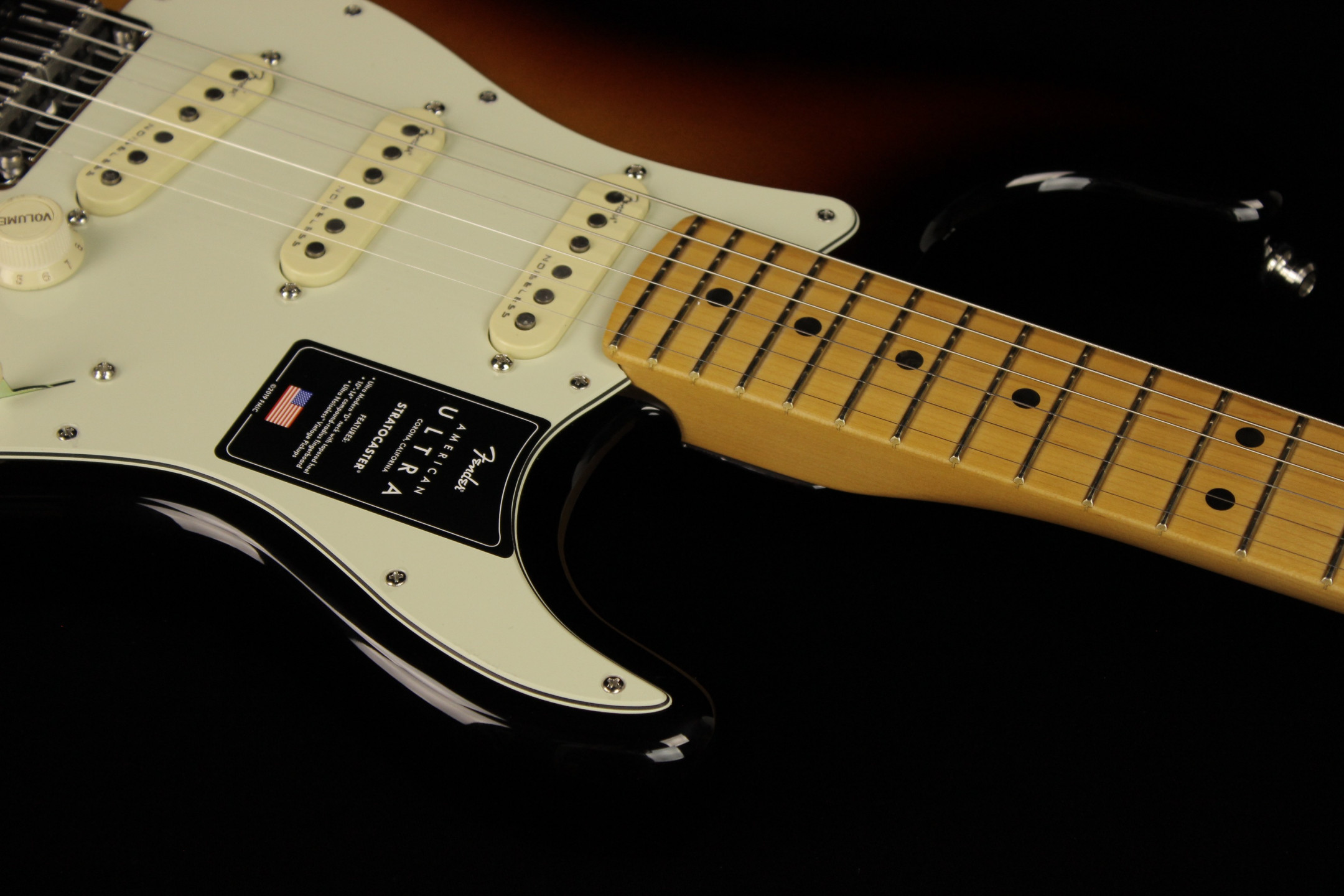 Fender American Ultra Stratocaster Ultraburst (SN: US21020111) | Gino ...