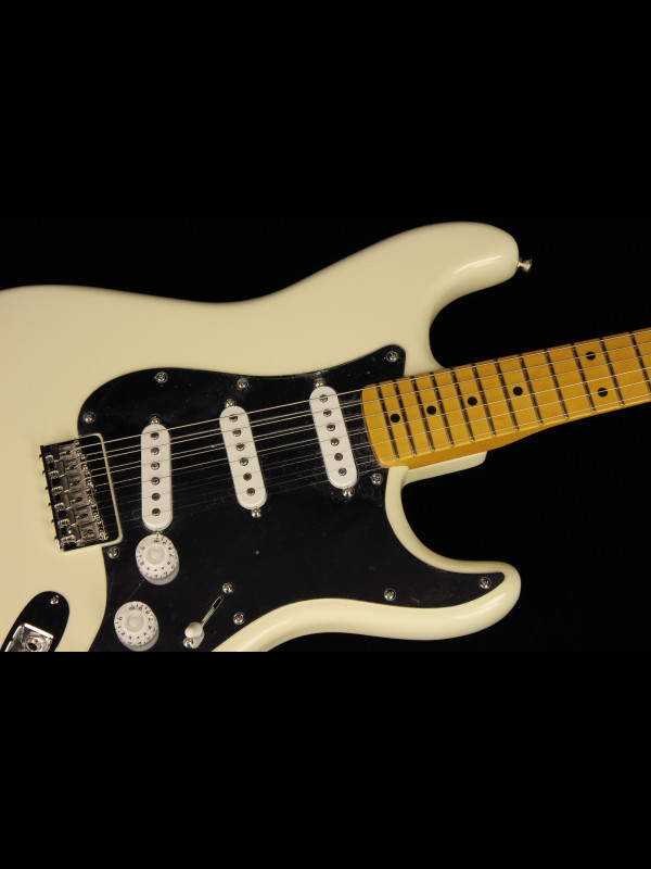 Fender Nile Rodgers Hitmaker Stratocaster - Olympic White | Gino Guitars